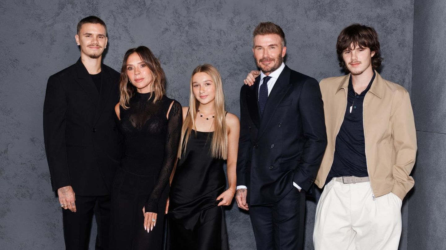 Harper Seven Beckham: Süße Fotos von Harpers Kleidern | GALA.de