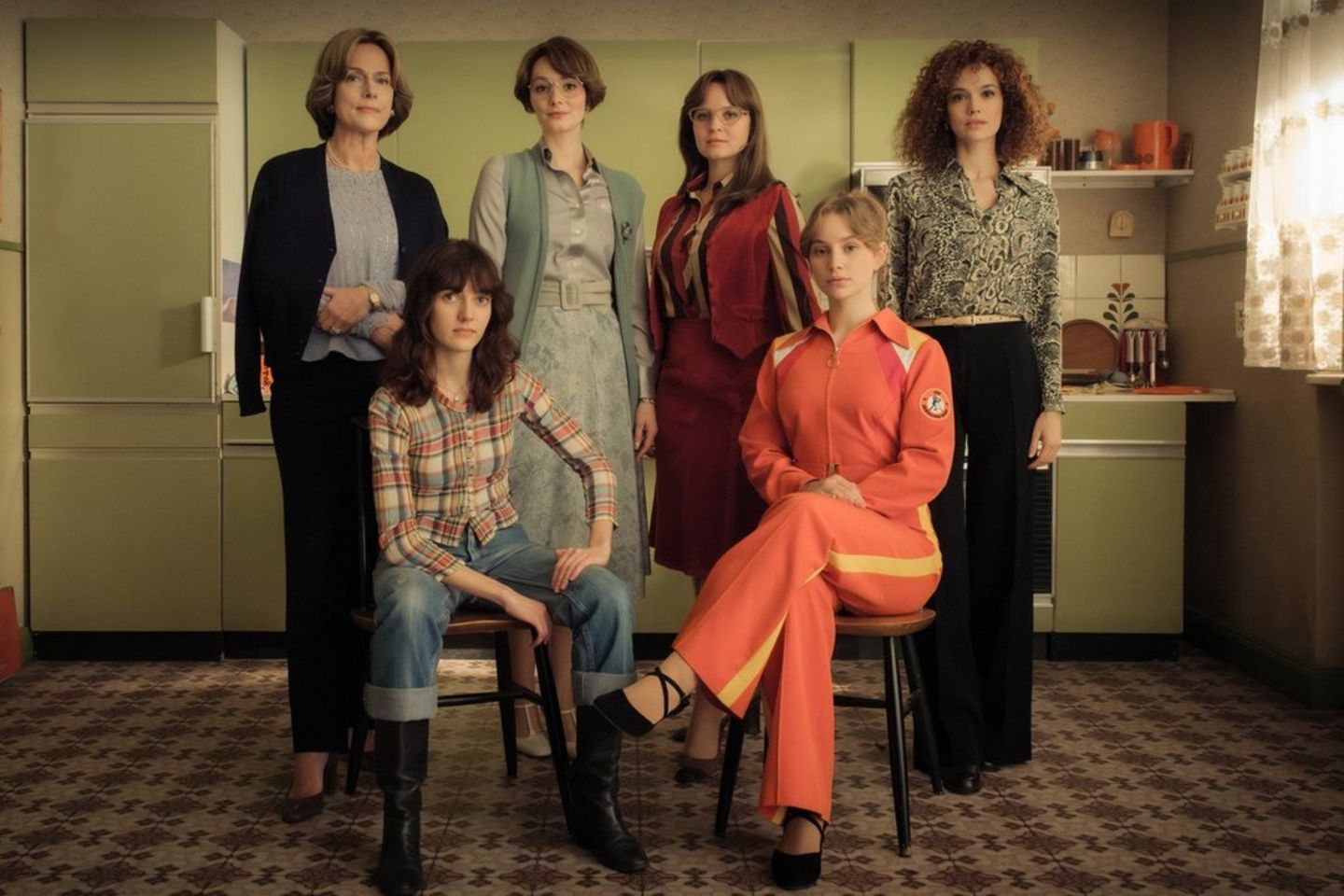 "Ku'damm 77": Die Dreharbeiten laufen bereits | GALA.de