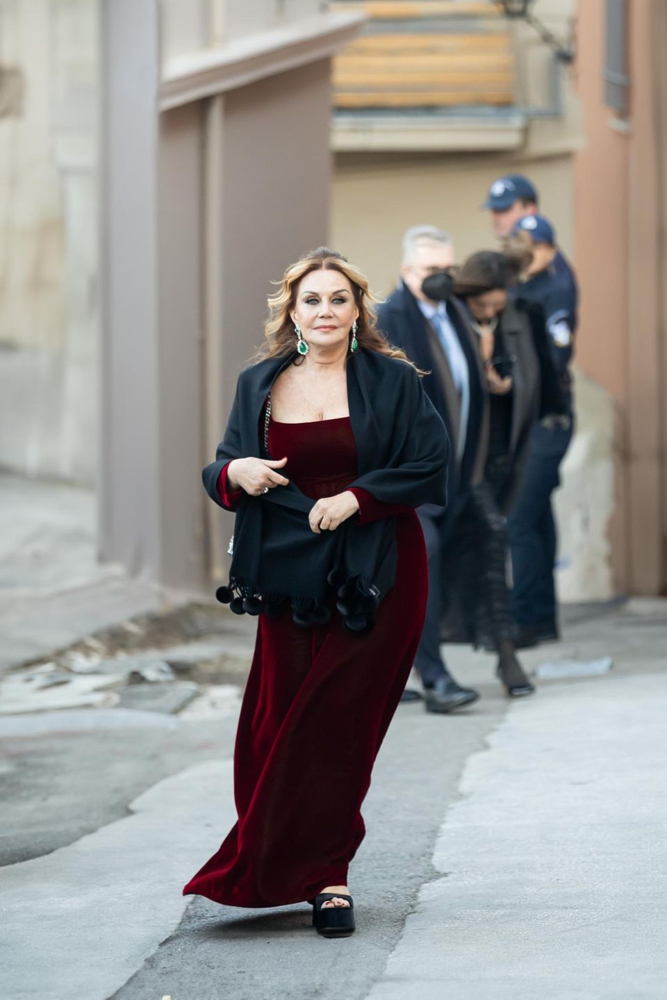 Prinz Nikolaos + Chrysi: SIE wurde an ihrer Hochzeit zum absoluten Star ...