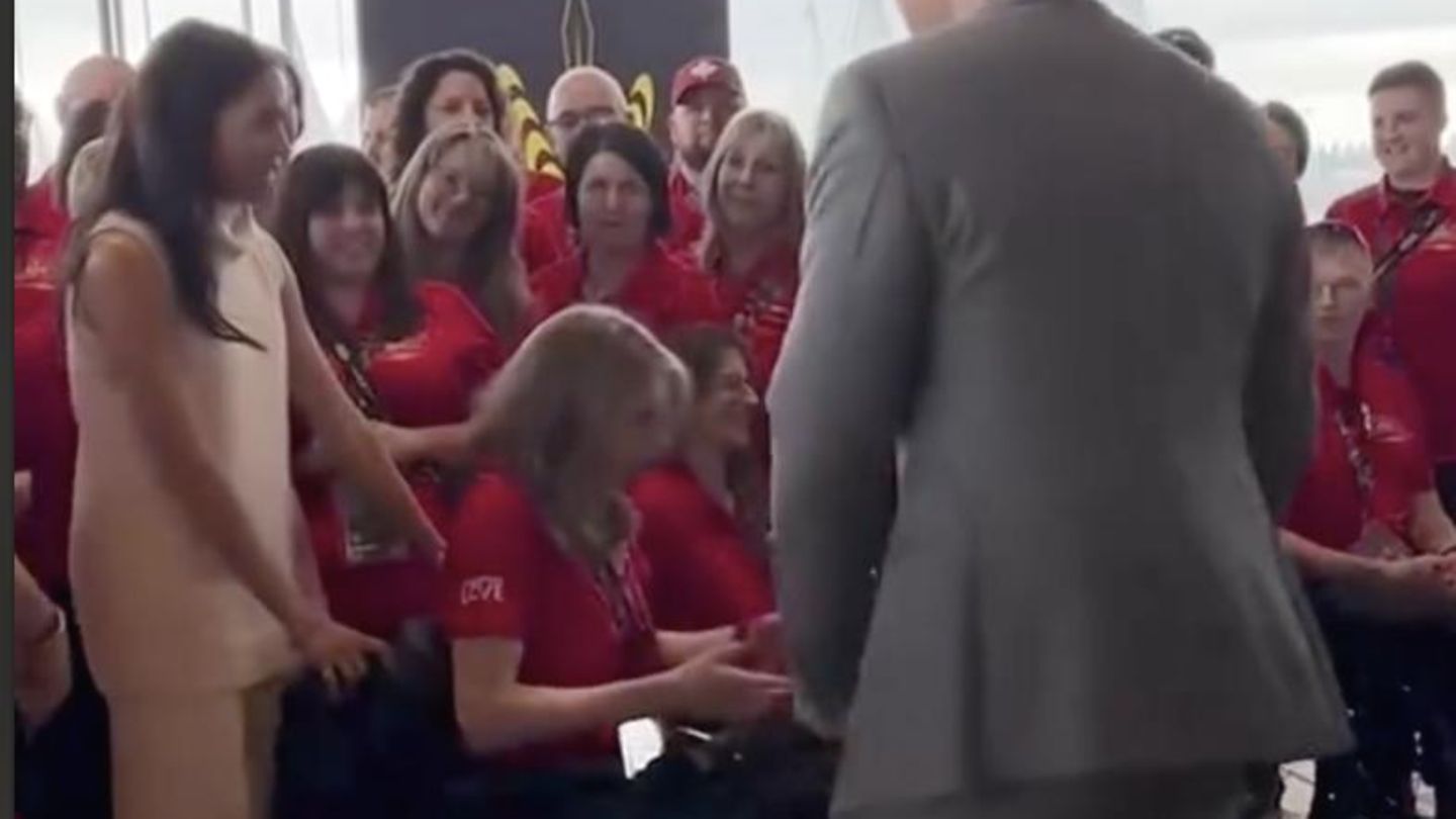 Herzogin Meghan: Warum diese Szene mit einer Rollstuhlfahrerin für ...