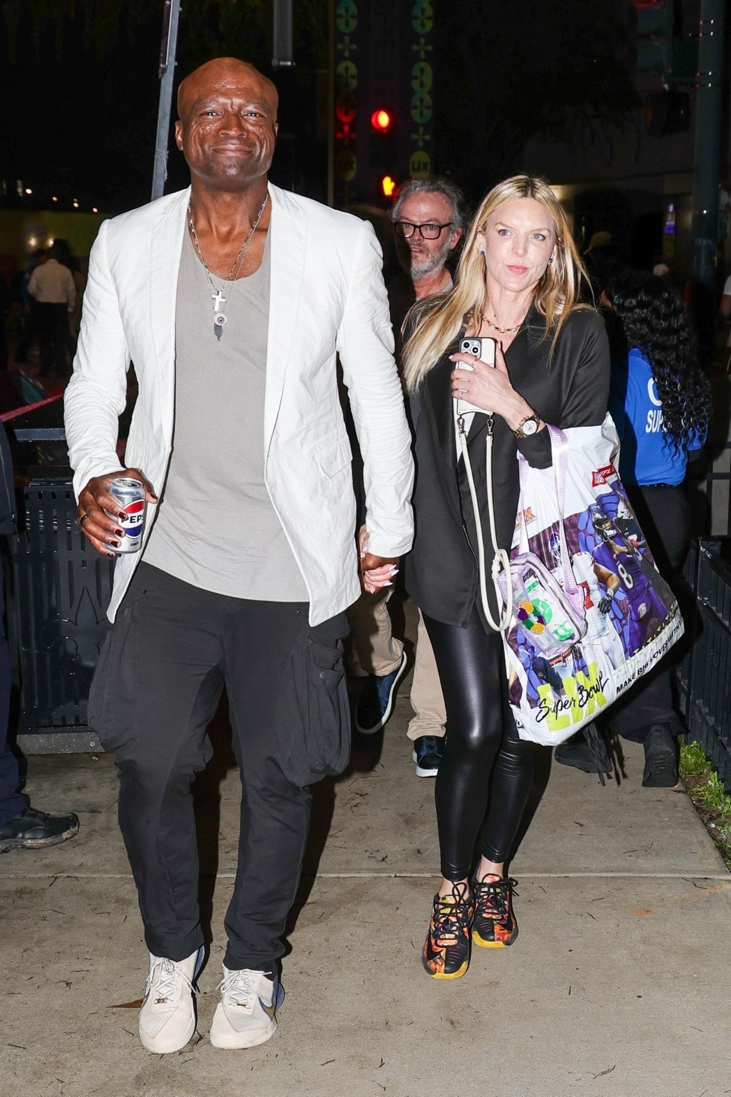 Super Bowl 2025: Von Travis bis Taylor – die besten Looks des Events ...