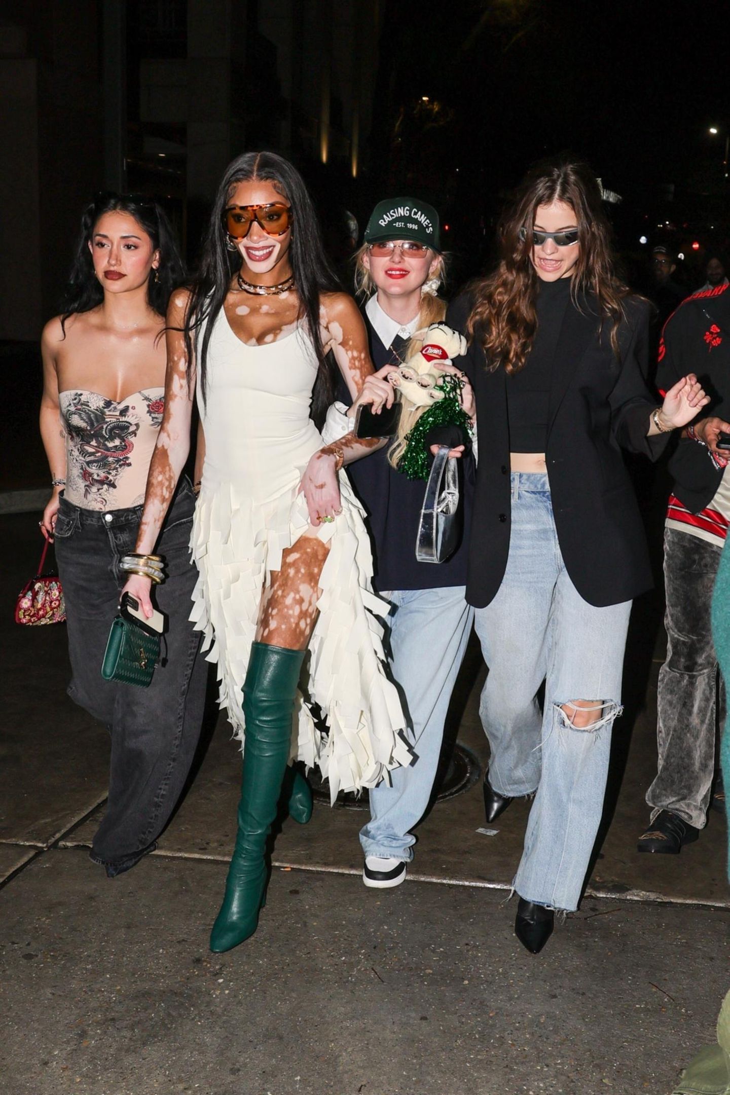 Super Bowl 2025: Von Travis bis Taylor – die besten Looks des Events ...