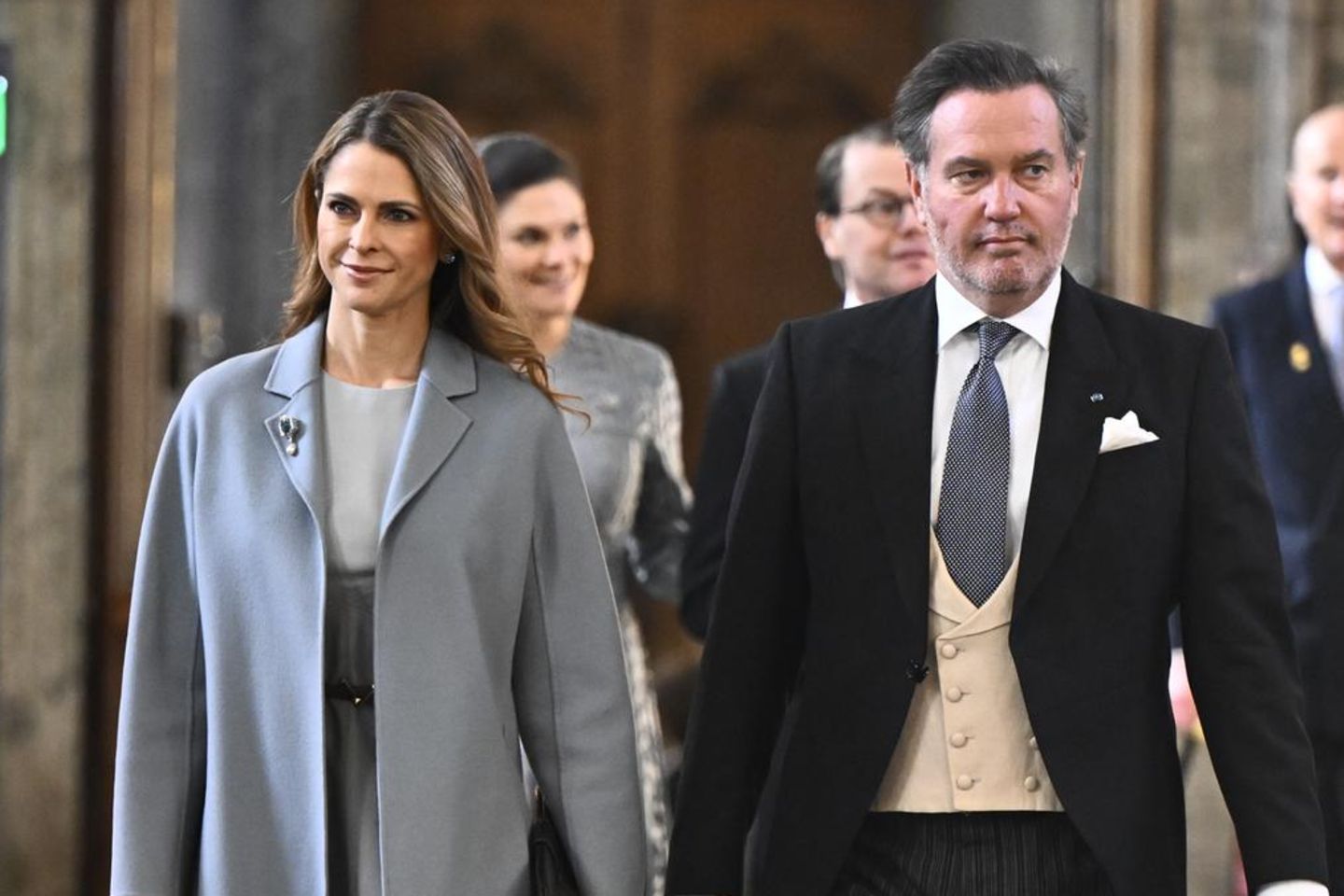 Chris O'Neill überrascht beim Gottesdienst mit optischer Veränderung ...