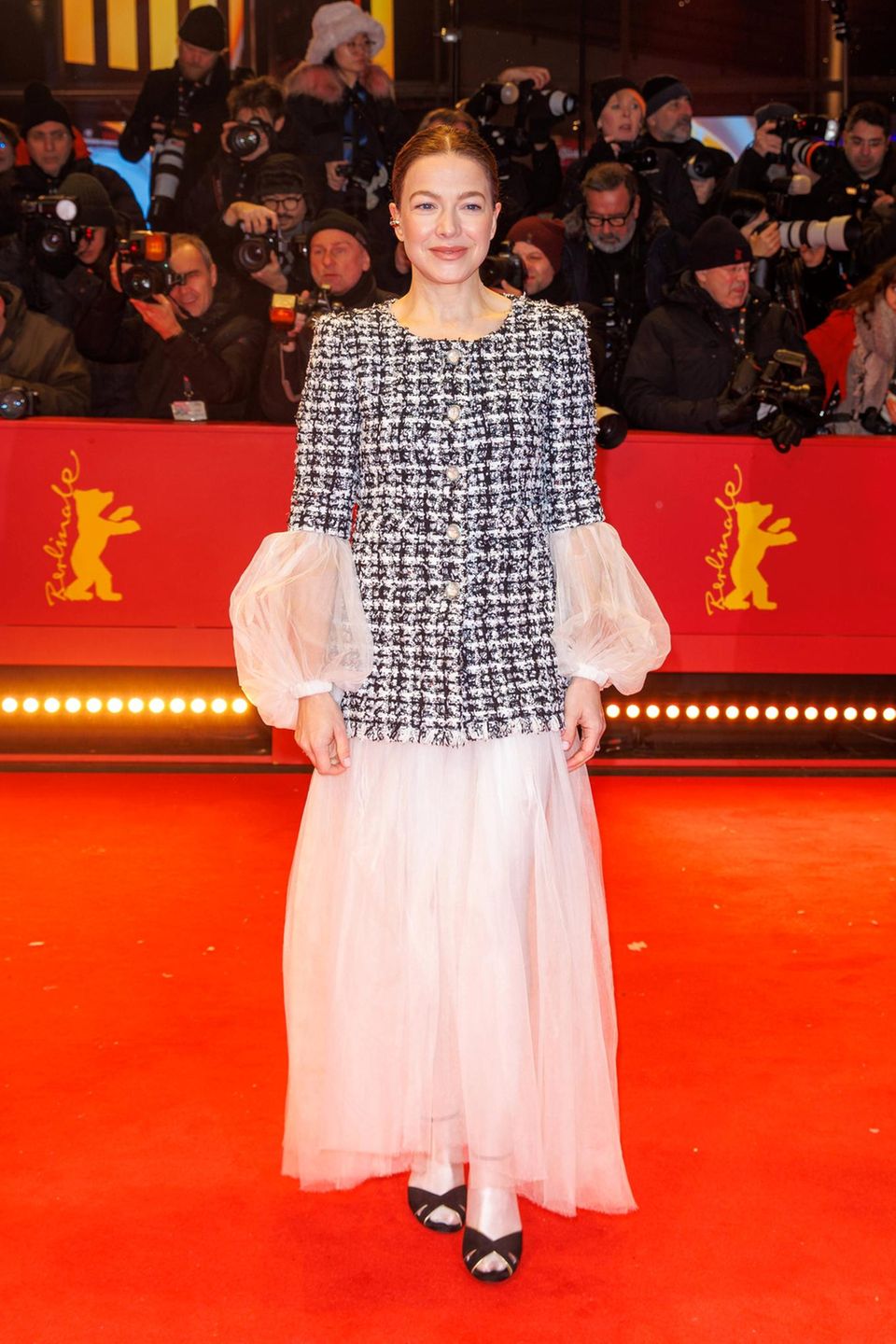 Bye bye, Berlinale! Das waren die schönsten Red-Carpet-Looks der 75. Filmfestspiele | GALA.de