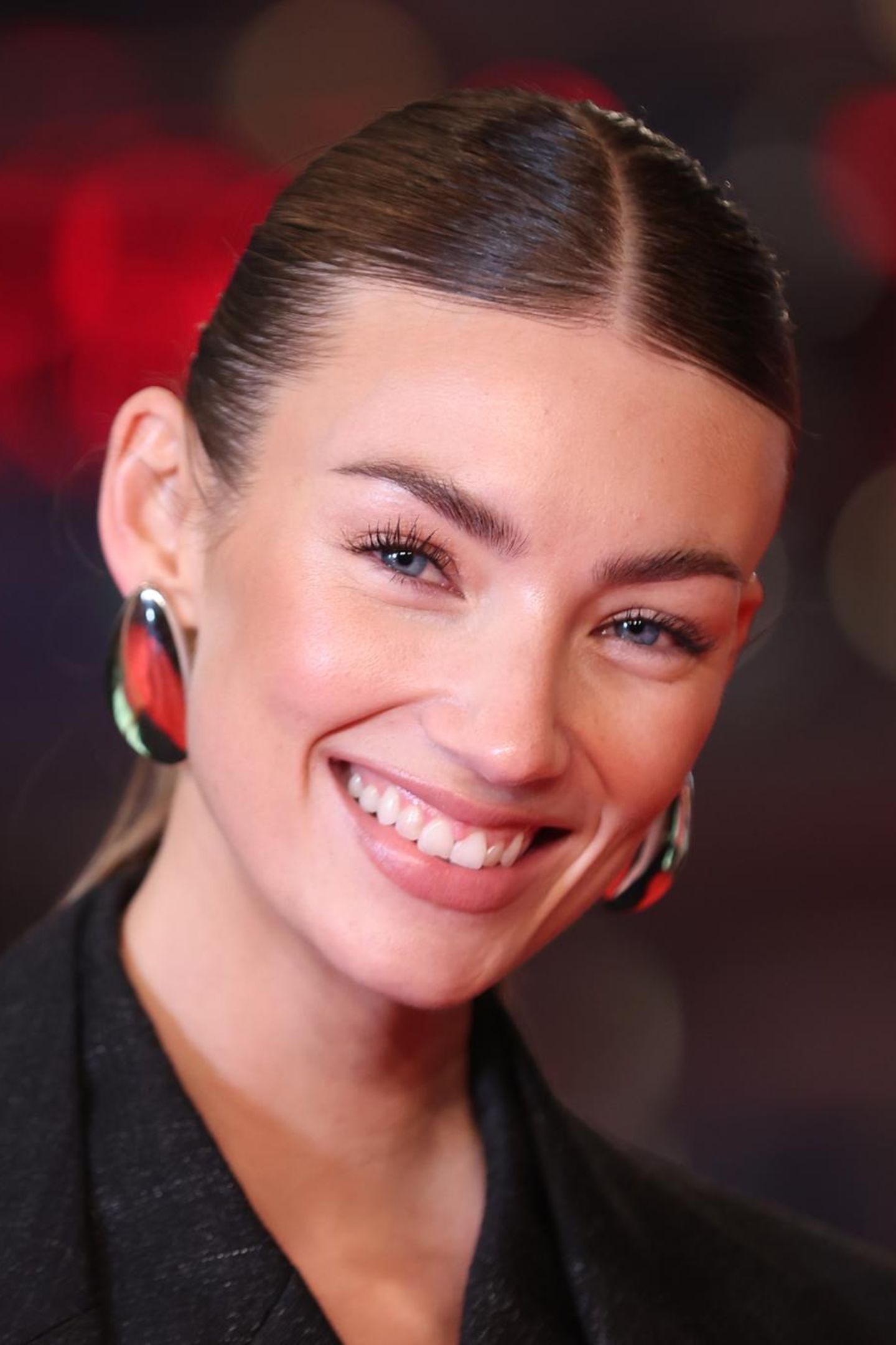Lorena Rae's Instagram, Twitter & Facebook on IDCrawl