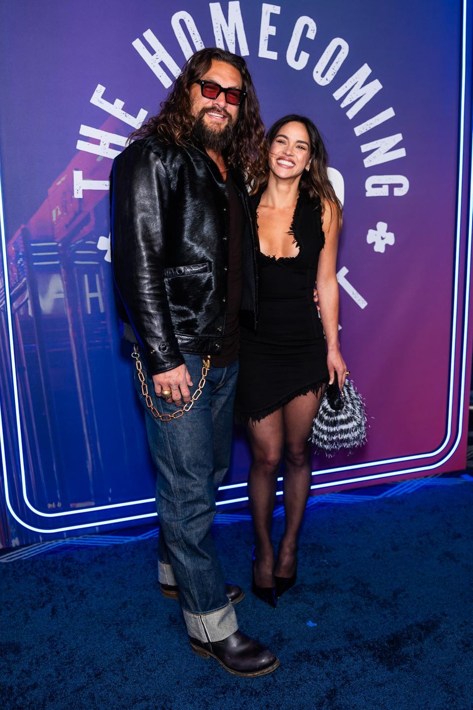 Jason Momoa und Adria Arjona: Erster Red-Carpet-Auftritt als Liebespaar | GALA.de