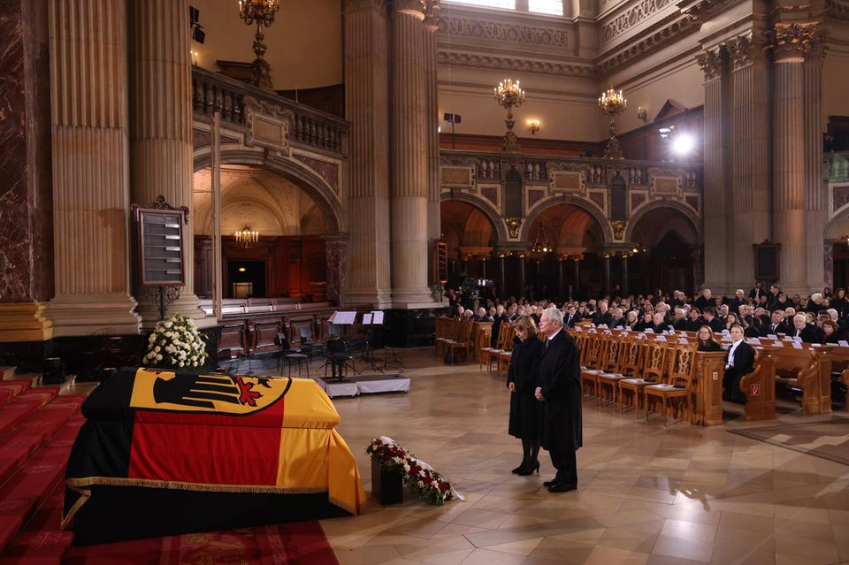 Horst Köhler: Die Bilder vom Staatsakt für den ehemaligen ...