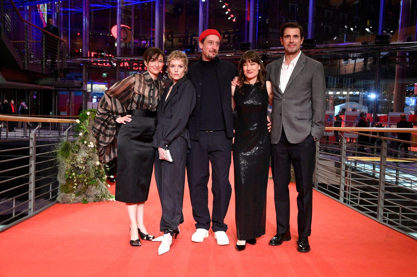 Bye bye, Berlinale! Das waren die schönsten Red-Carpet-Looks der 75. Filmfestspiele | GALA.de