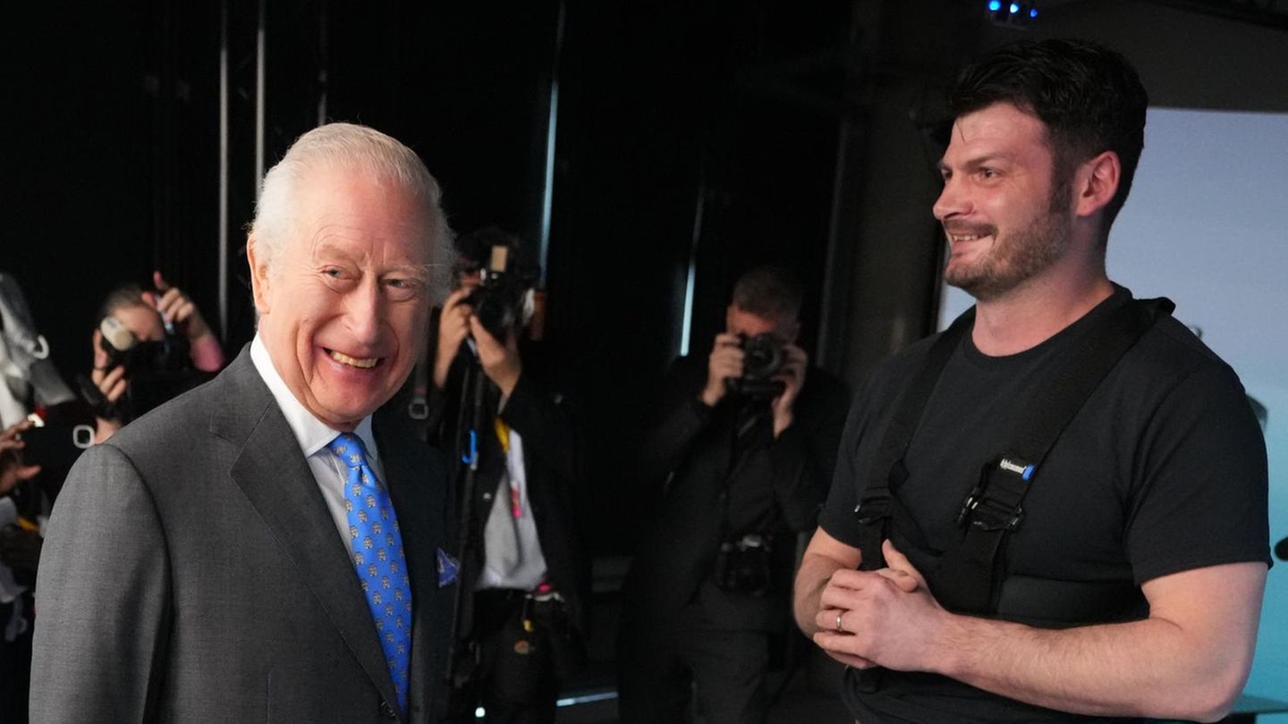 König Charles: Emotionales Treffen mit Prinz Harrys engem Freund | GALA.de