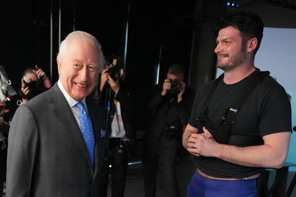 König Charles: Emotionales Treffen mit Prinz Harrys engem Freund | GALA.de