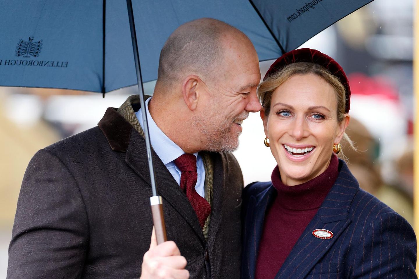 Zara Tindall: In traditioneller Tracht! So haben wir die Royal selten ...