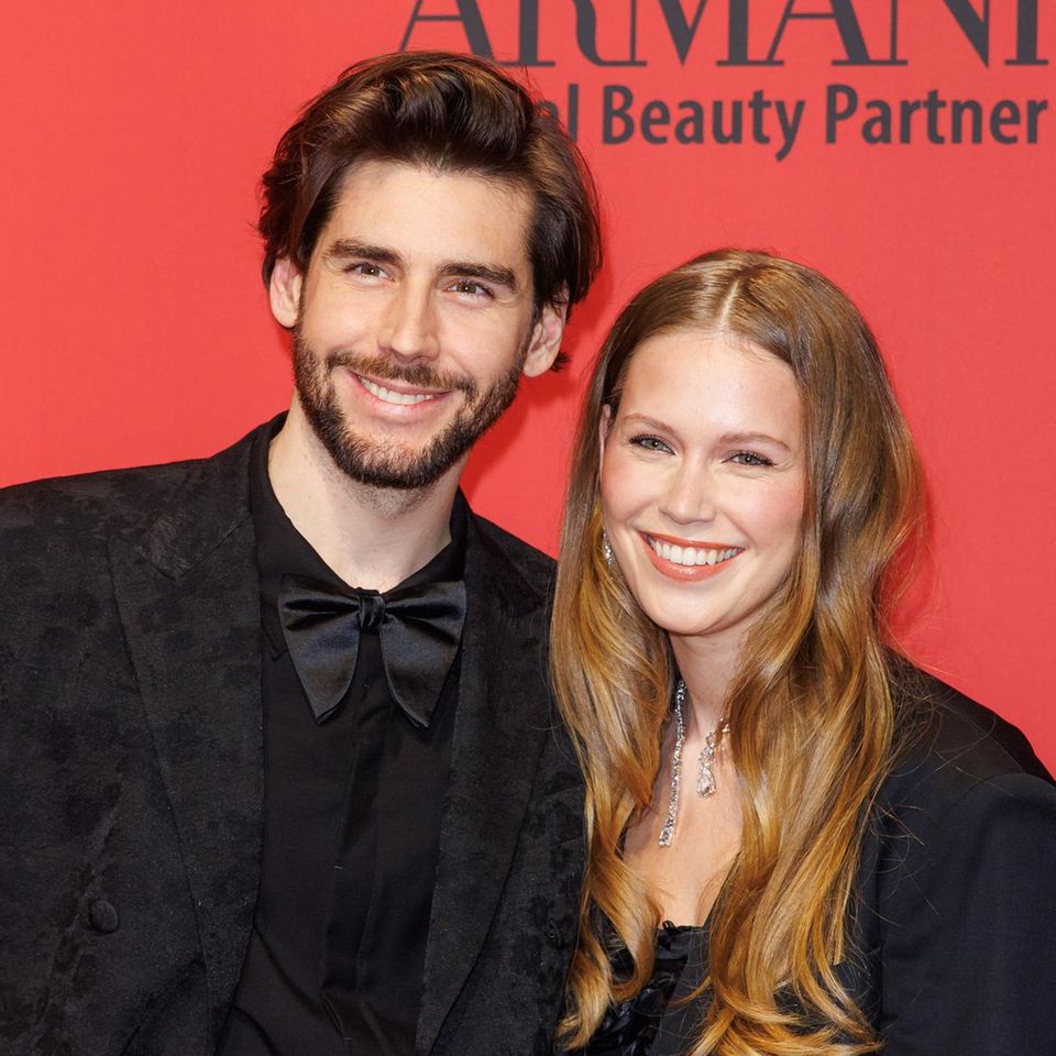 Taylor Lautner Und Seine Freundin 2024 Robert Pattinson Und Kristen