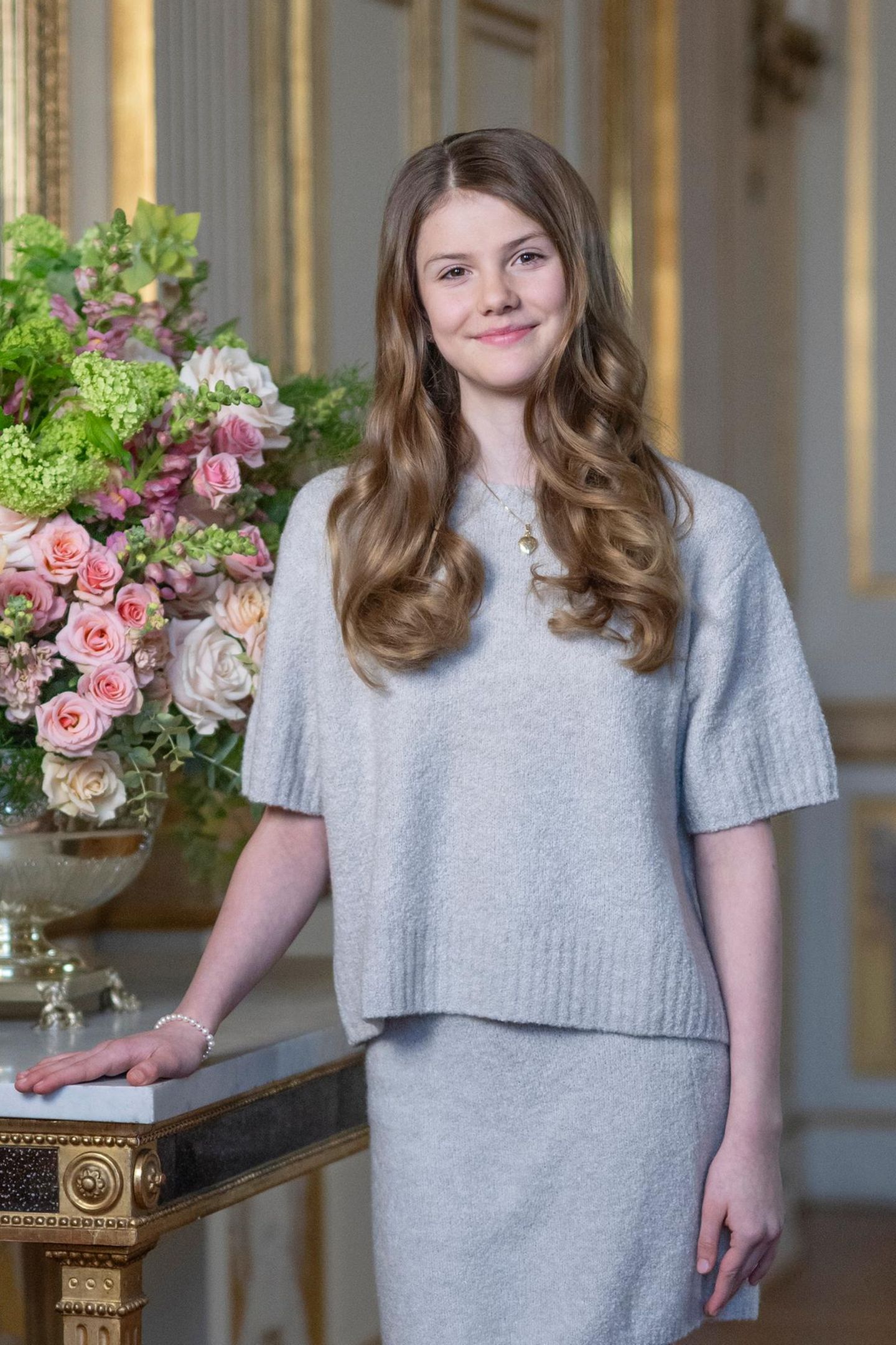 Prinzessin Estelle: Die Bilder ihrer süßesten Looks | GALA.de