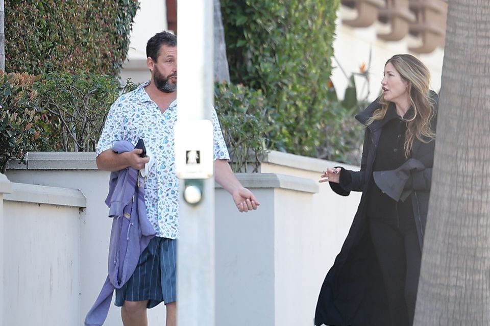 Adam Sandler: Ehekrise? Streit auf offener Straße mit Ehefrau Jackie ...