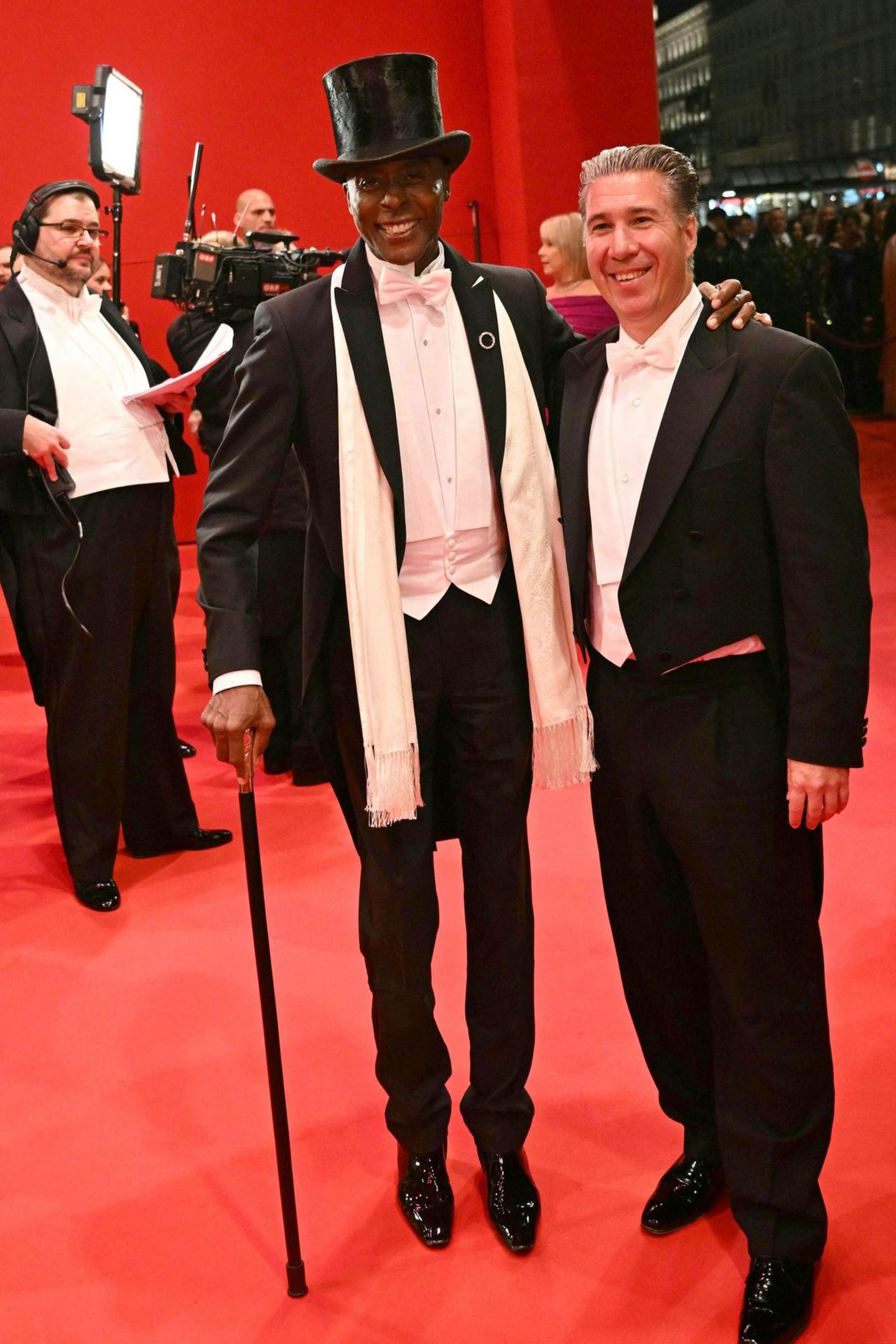 Wiener Opernball 2025: Swarovski-Gattin überrascht mit Recycling-Look ...