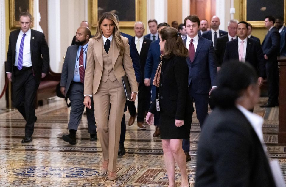 Melania Trump: Erster Solo-Auftritt seit Amtseinführung | GALA.de