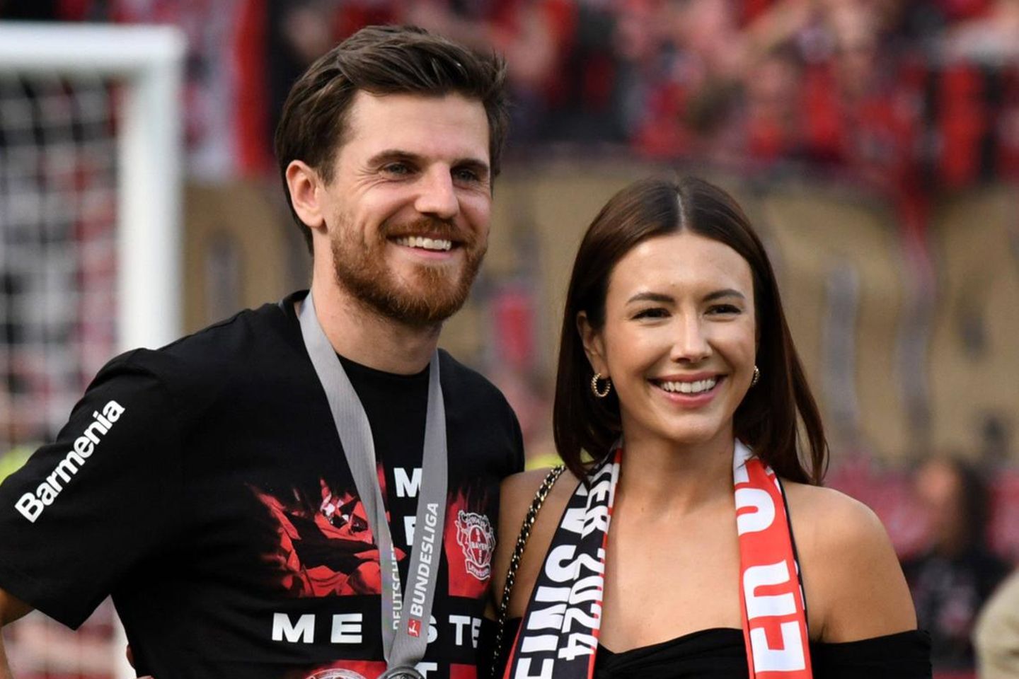 Jonas Hofmann: DFB-Star Jonas Hofmann und Ehefrau Laura erwarten wieder ...