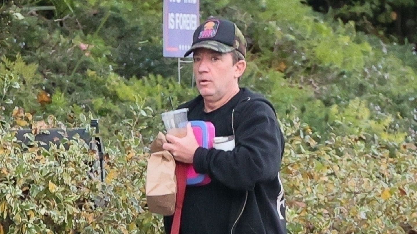 Der schrecklich nette Bud Bundy: Serien-Star David Faustino wird "sexy ...