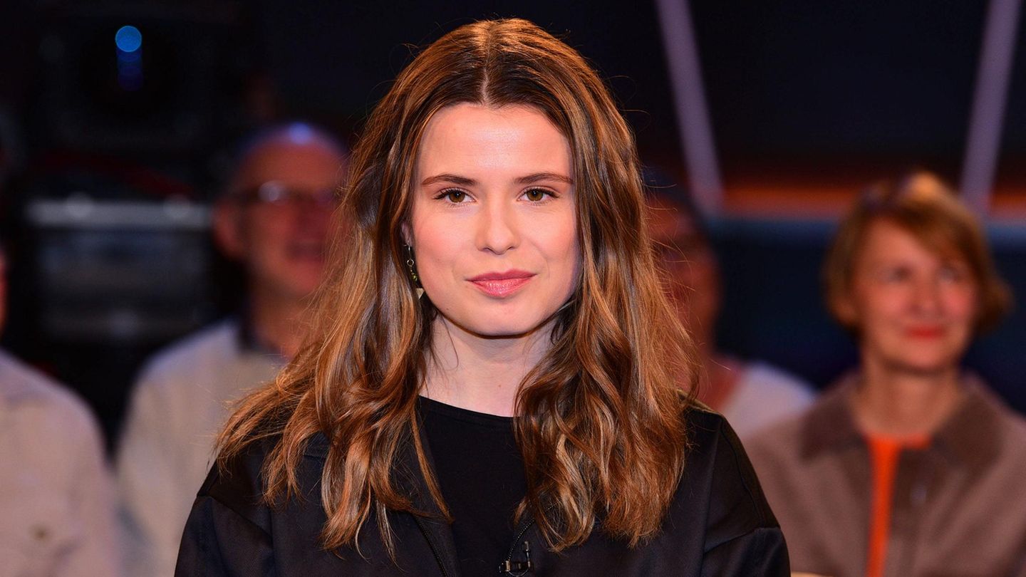 Luisa Neubauer - Starporträt, News, Bilder | GALA.de