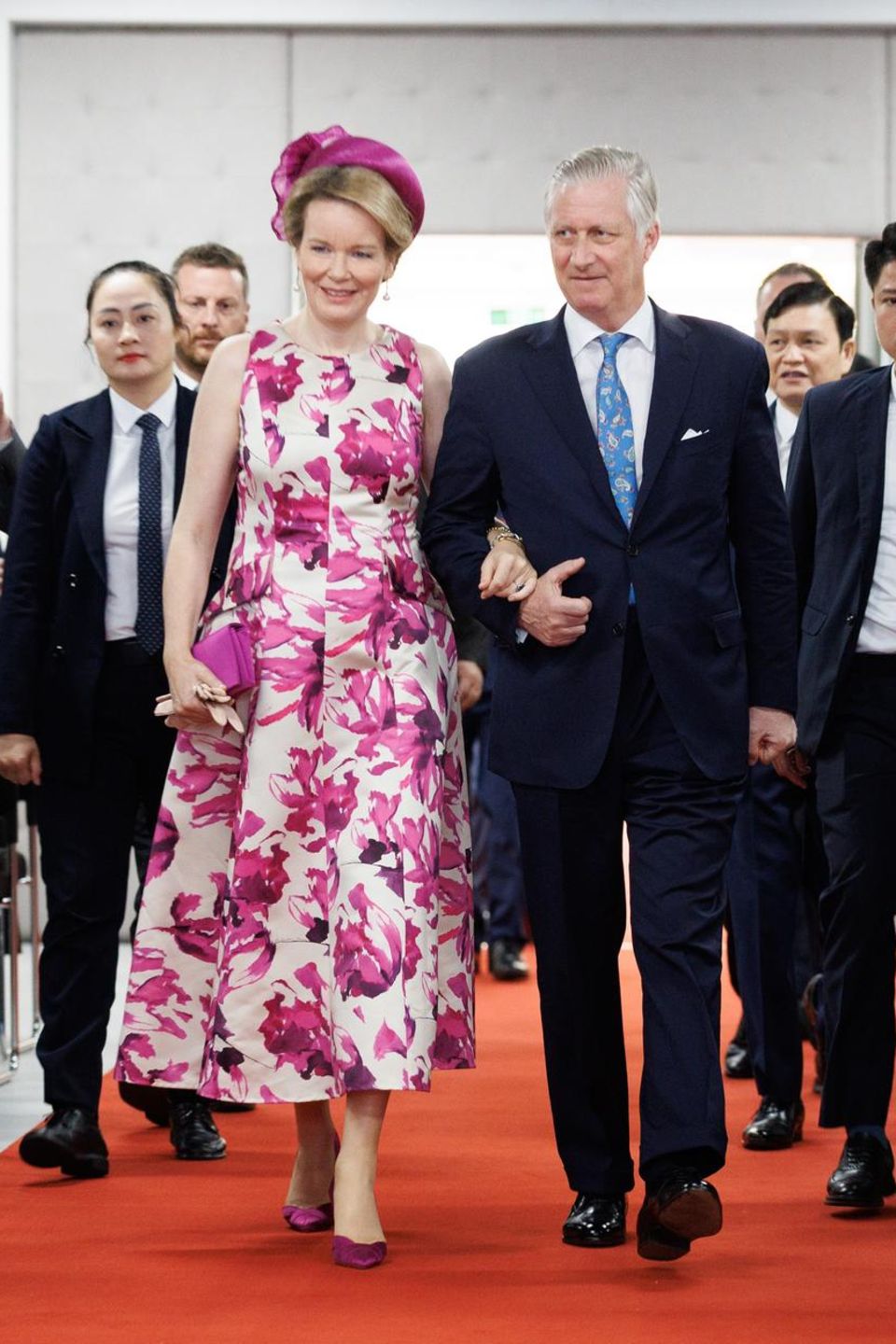 Königin Mathilde: Mit diesem Accessoire verwandelt sich ihr schlichter ...