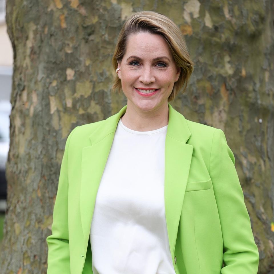 Christian Lindner: Eindeutige Worte über Ehefrau Franca und ihr Baby ...