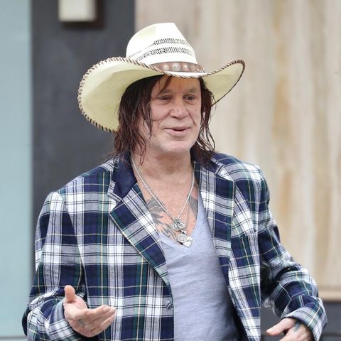 "Beginnender Truthahnhals": Linda de Mol spricht über ihre Schönheits ...