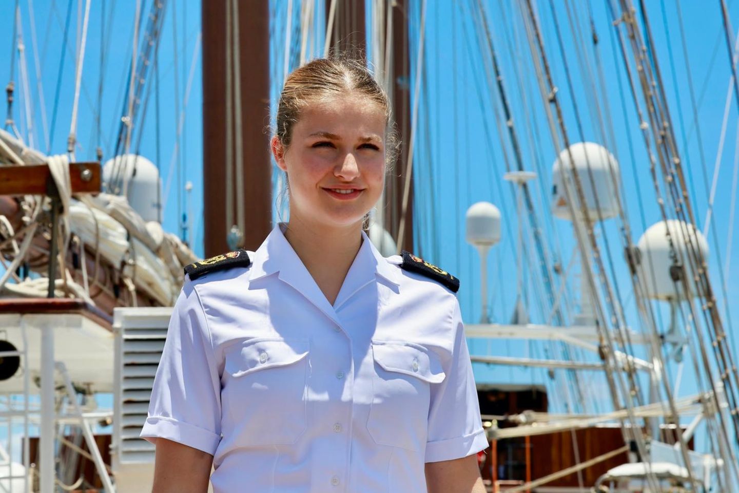 Prinzessin Leonor: Gut gegessen! Sie erlaubt sich Auszeit vom Schiff ... Prinzessin Leonor: Gut gegessen! Sie erlaubt sich Auszeit vom Schiff ...