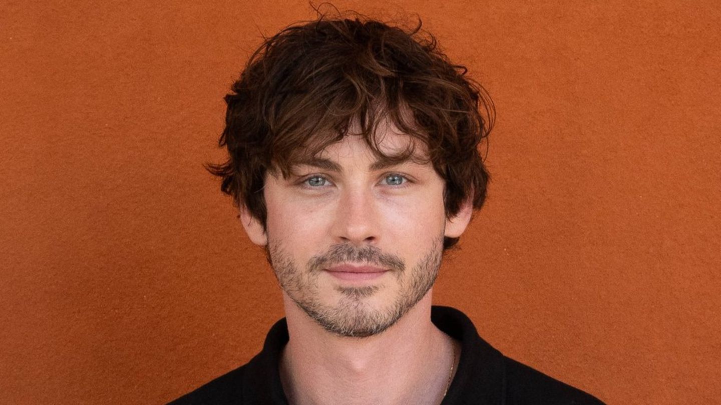 Sopracciglia Logan Lerman