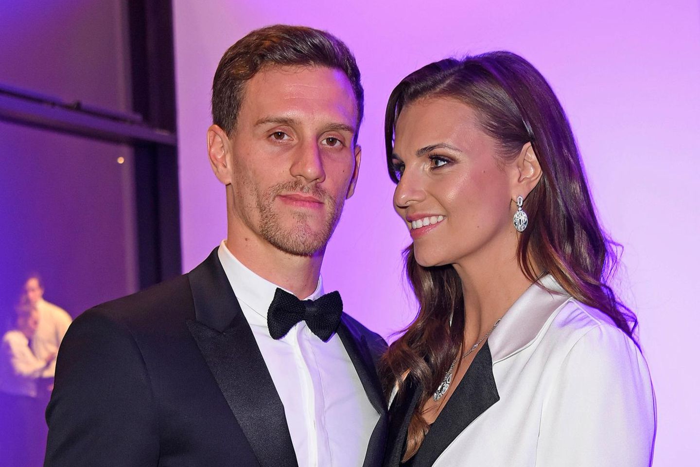 Laura Wontorra schickt Ex-Mann Simon Zoller eine feurige Nachricht ...