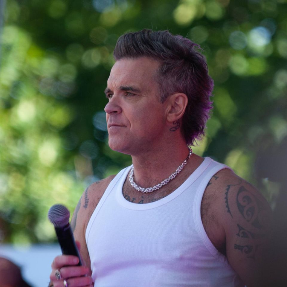 Robbie Williams: Popstar feiert Auftakt seiner Deutschlandkonzerte ...