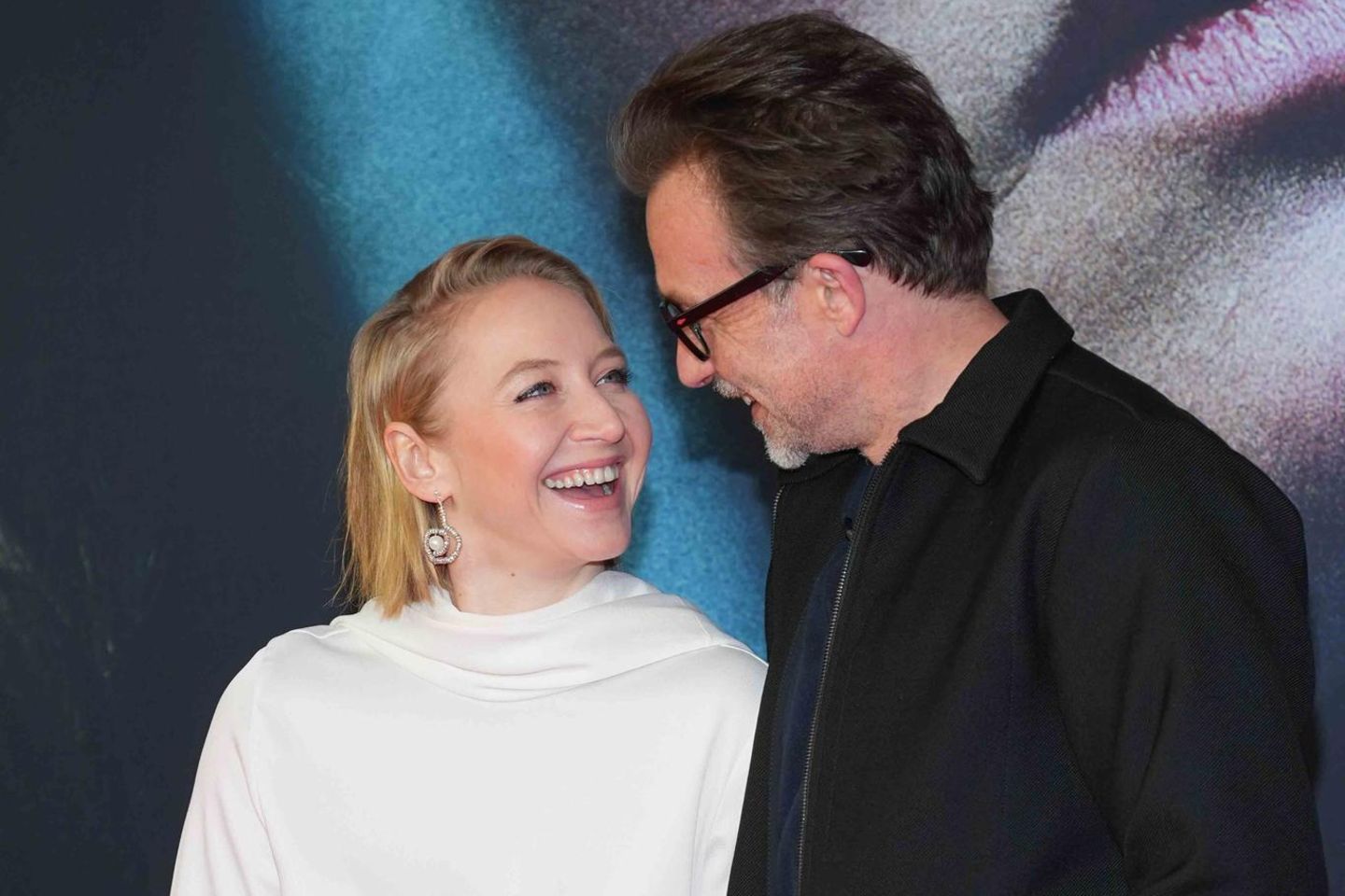 Anna Maria Mühe postet Kuschelfoto: Zeigt sie hier ihre große Tochter ...