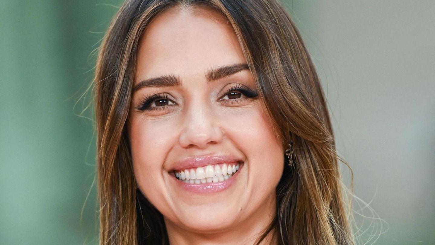 Jessica Alba Hellbraune Haare