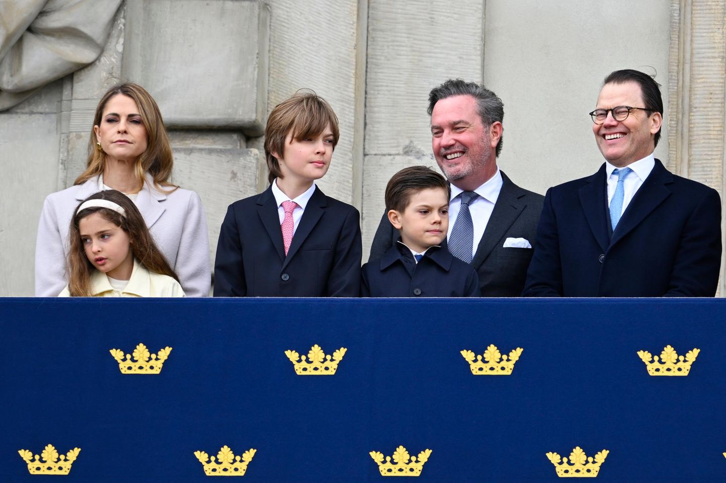 König Carl Gustaf: Die schönsten Bilder seiner Geburtstagsparade | GALA.de