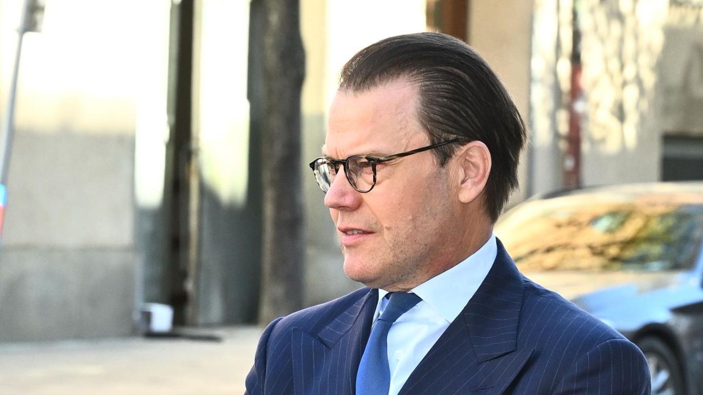Prinz Daniel: Was ist bloß mit seinem Finger los? Jetzt äußert sich der ...