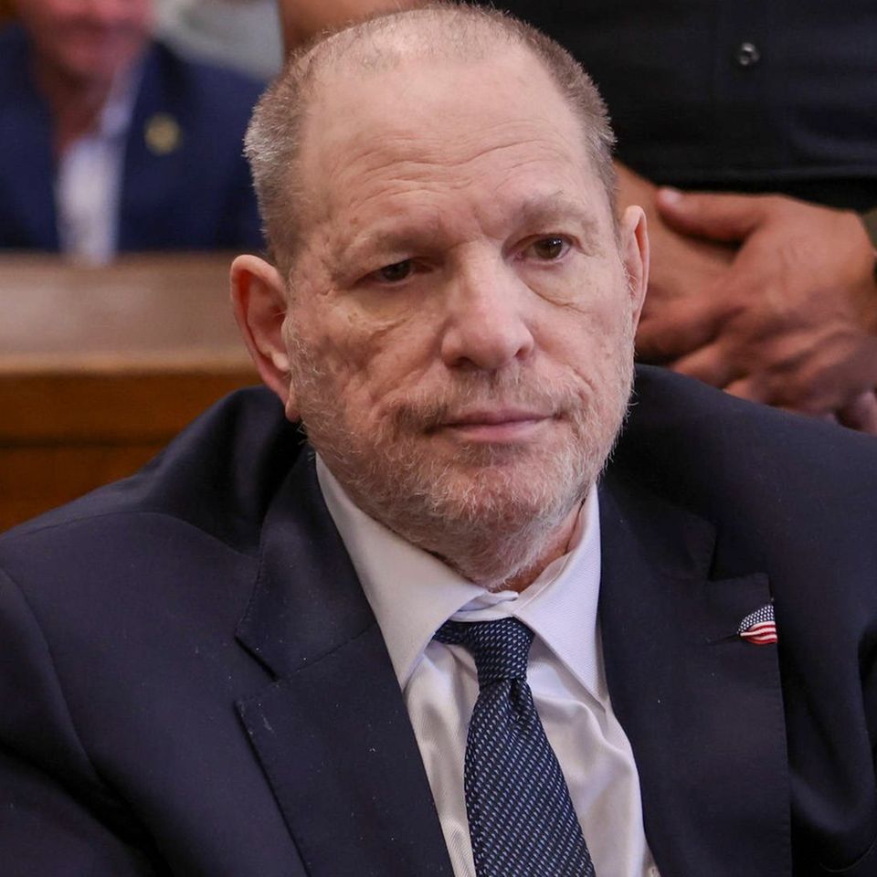 1 Jahr nach Liebesouting: Echte Seltenheit! Serienstars teilen ...