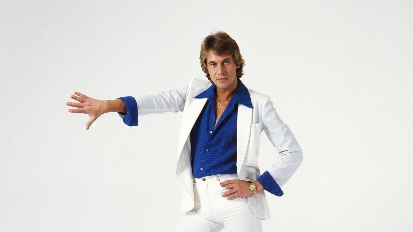 Roland Kaiser wird 73: Sein Leben in Bildern! Vom Findelkind zum ...
