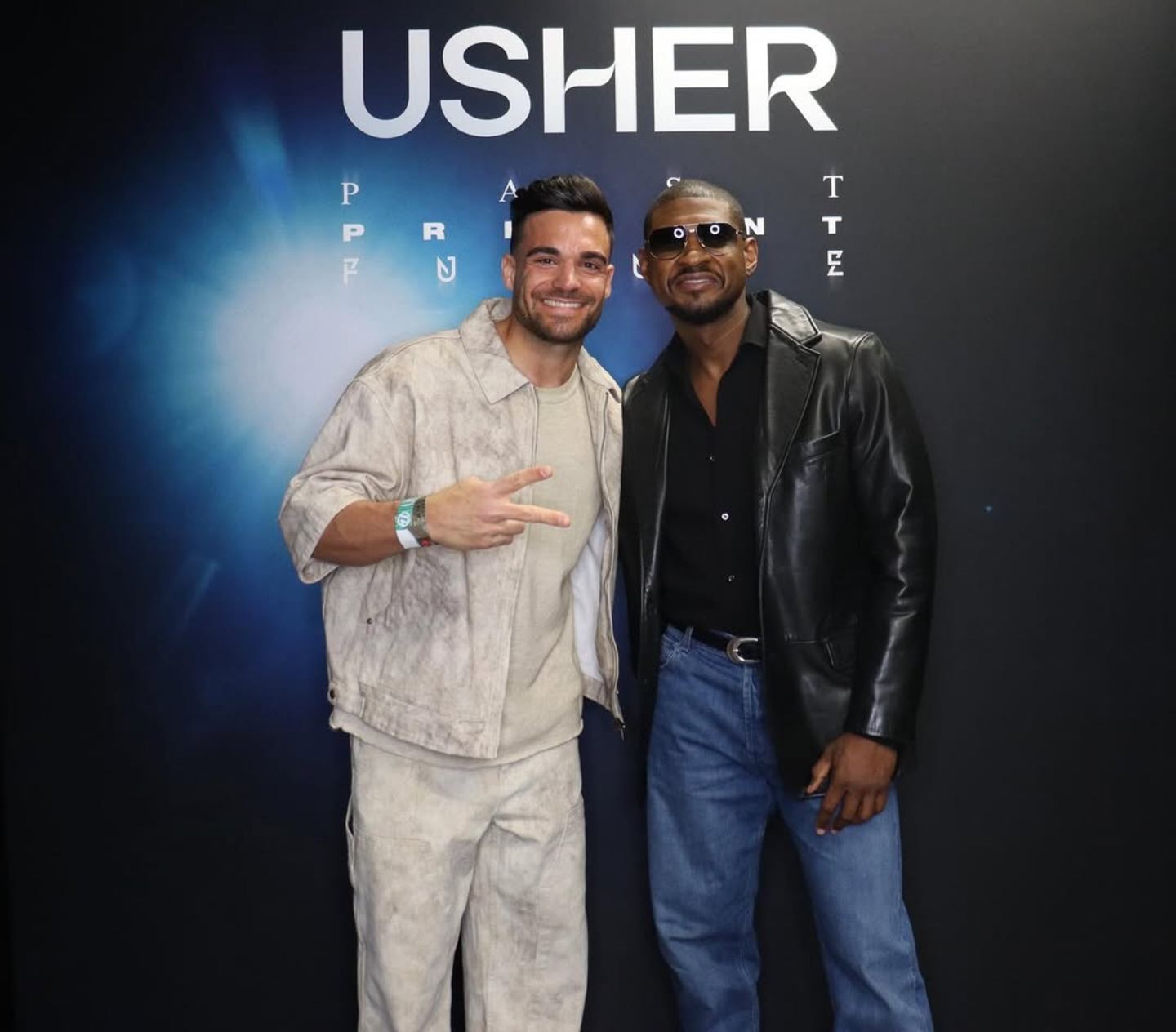 Rebel Wilson performt mit The Kooks: Sie zeigt ihr Rockstar-Ich | GALA.de