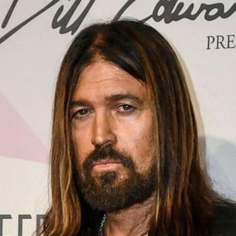 Elizabeth Hurley und Billy Ray Cyrus: Sie machen ihre Beziehung ...