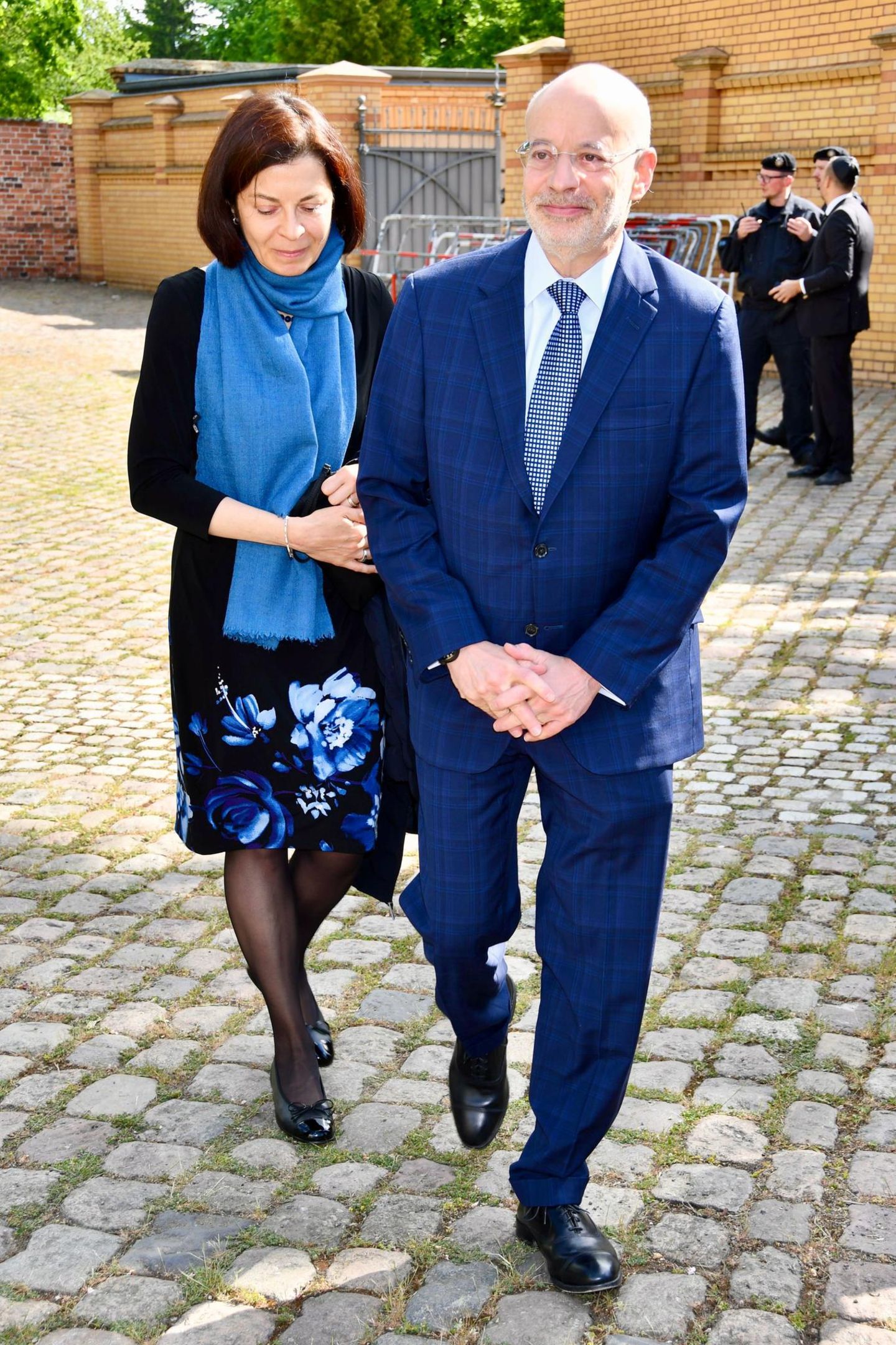 Die Bilder der bewegenden Trauerfeier für Margot Friedländer | GALA.de