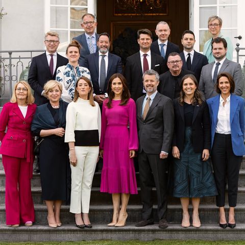 König Frederik wird 57: Adrett in Uniform – doch das Geburtstagsporträt ...