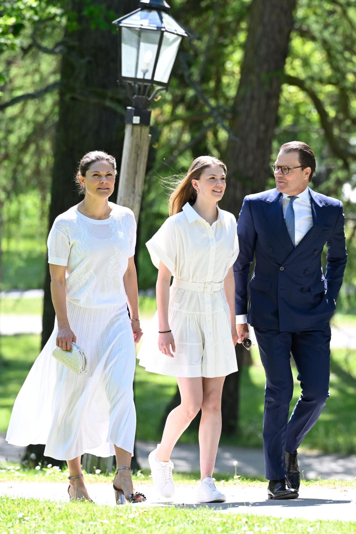 Prinzessin Estelle: Die Bilder ihrer süßesten Looks | GALA.de