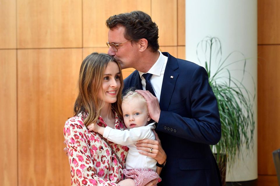 Hendrik Wüst: Ministerpräsident spricht über sein spätes Vaterglück ...