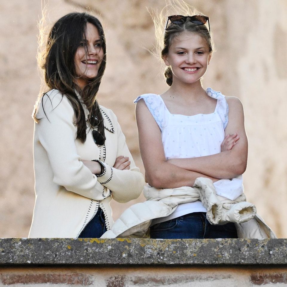 Sofia + Carl Philip von Schweden: Aufnahmen zeigen subtile Liebesbeweise | GALA.de