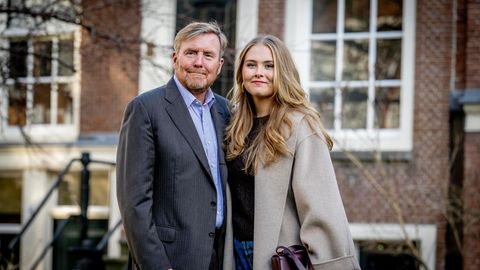 Prinzessin Amalia hat "starke Schmerzen"! Willem-Alexander über ihren ...