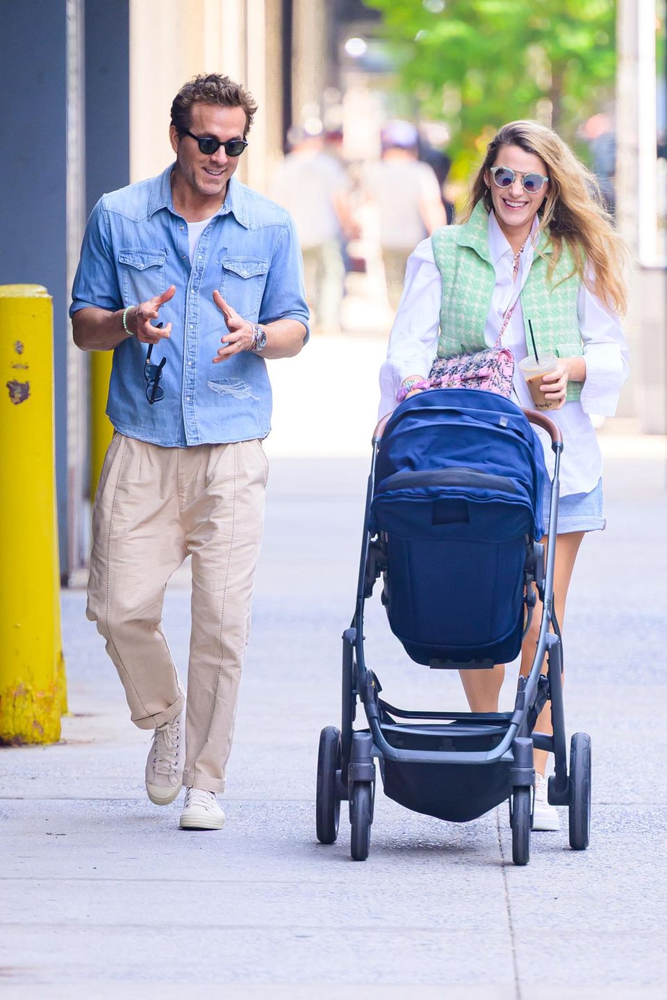 Kinderwagen der Stars: Unzertrennlich! Ashley Park hat ihre Tanten ...