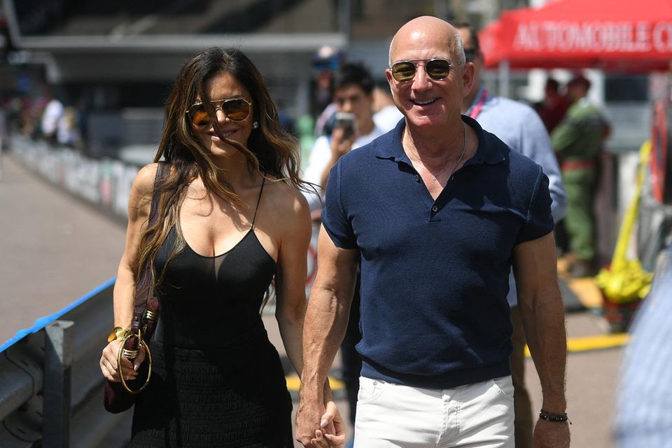 Jeff Bezos + Lauren Sánchez: Einladungskarte zu ihrer Mega-Hochzeit ...