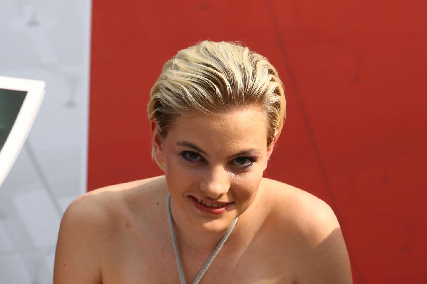 Nach jahrelanger Funkstille: Ex-GNTM-Siegerin Jennifer Hof meldet sich ...