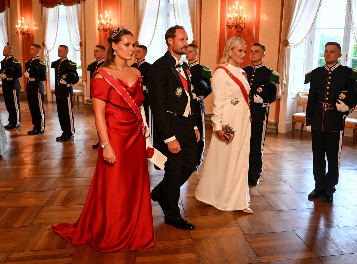 Prinzessinnen-Style mal 3: Das sind Ingrid Alexandras Geburtstagslooks ...