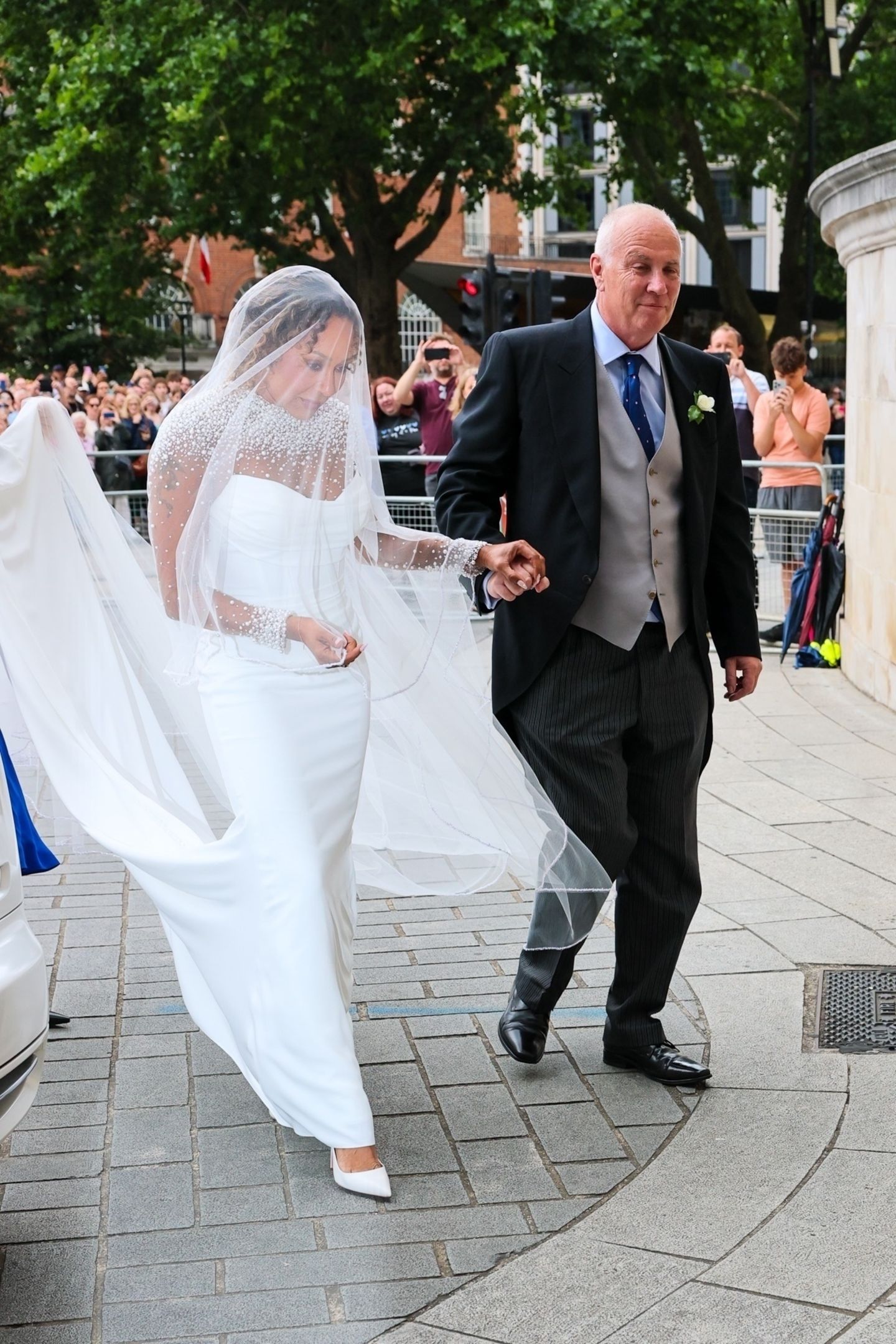 Hochzeiten: Die Brautkleider der Stars | GALA.de