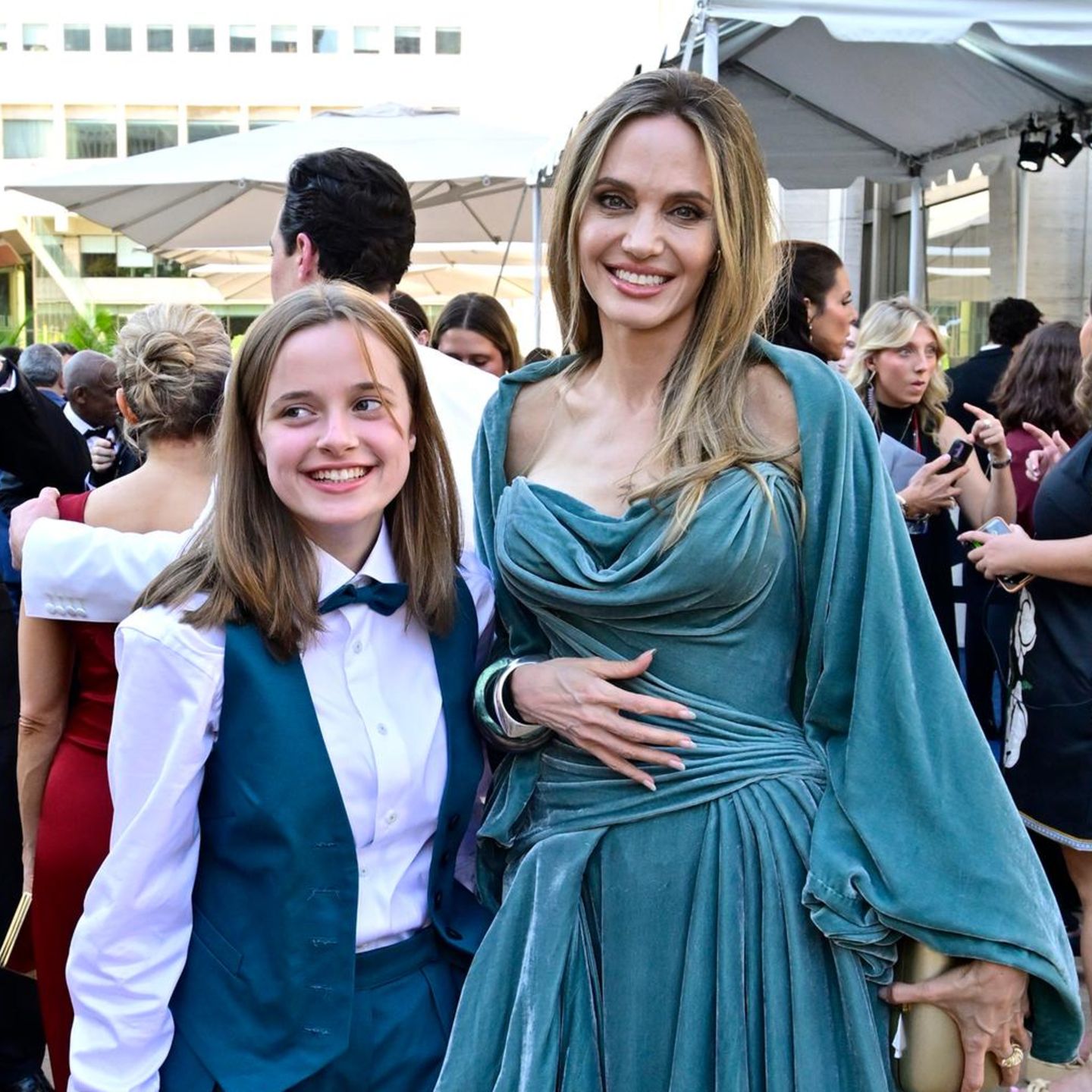 Angelina Jolie Knox E Vivienne 2024 Angelina Jolie : à 48 Ans,